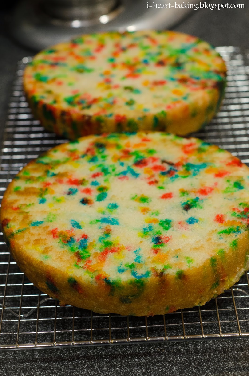 i heart baking!: blue funfetti birthday cake with piped shell sides