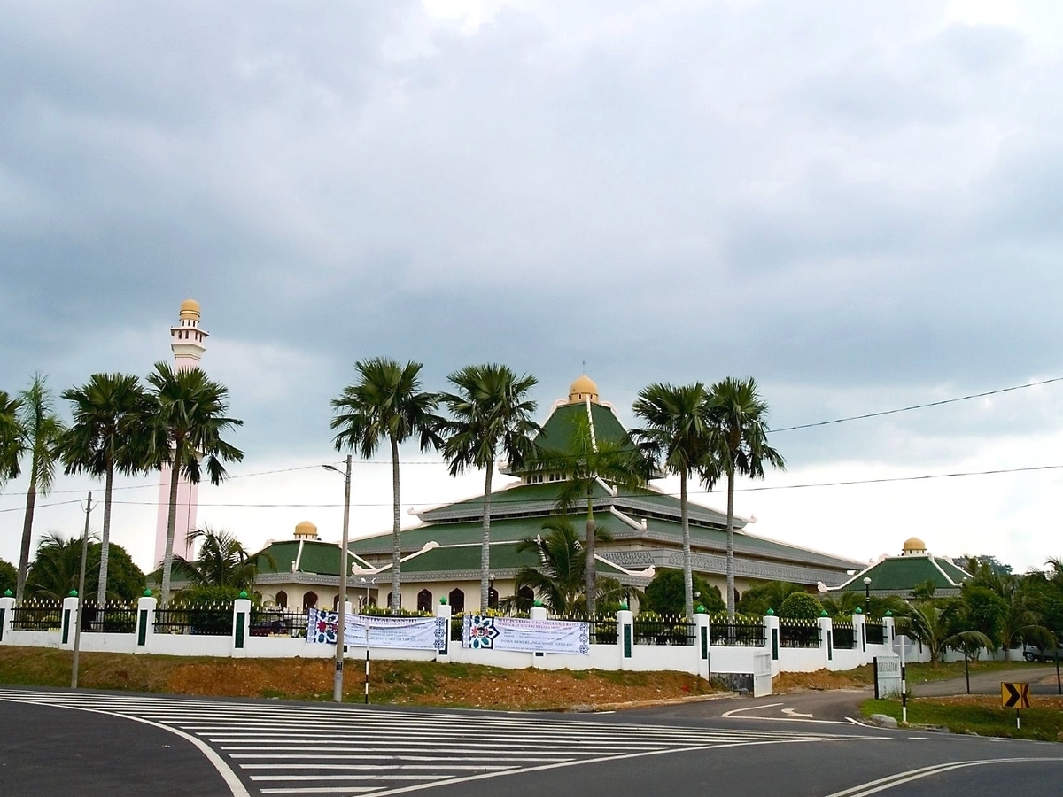 Masjid Al Azim Malaka, Masjid Ubidiah Kuala Kangsar Malaysia - Belajar ...
