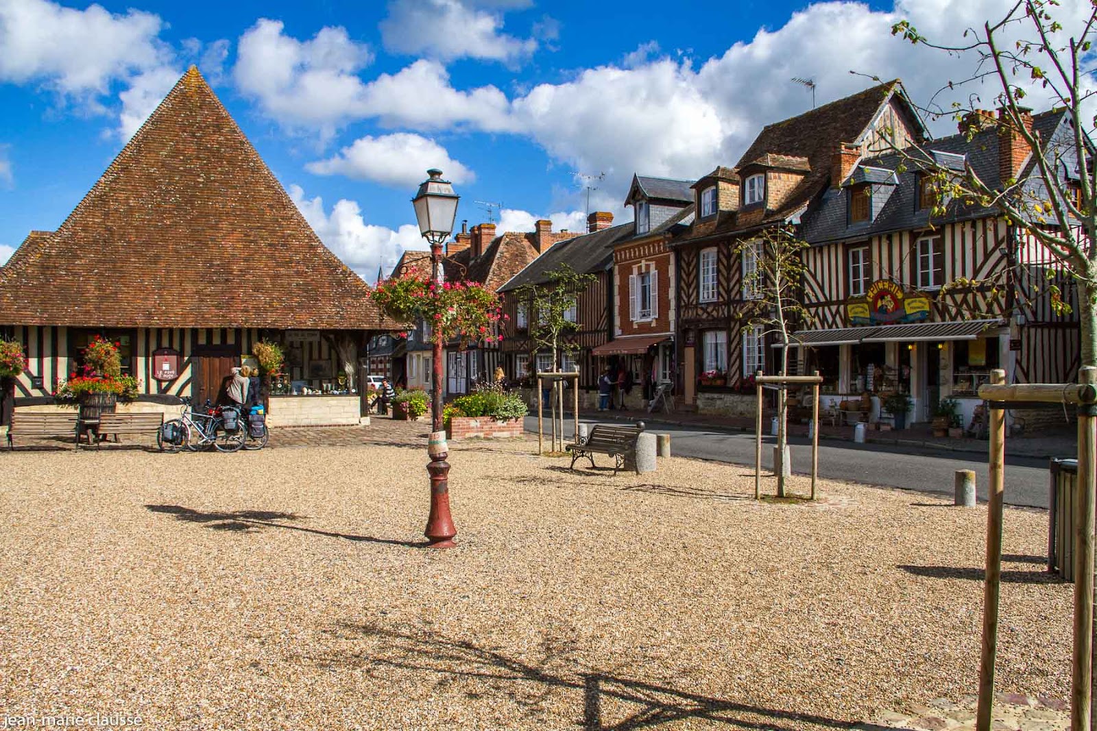 Découvrir la France en photos: 6 - BEUVRON EN AUGE. (Calvados - 14)