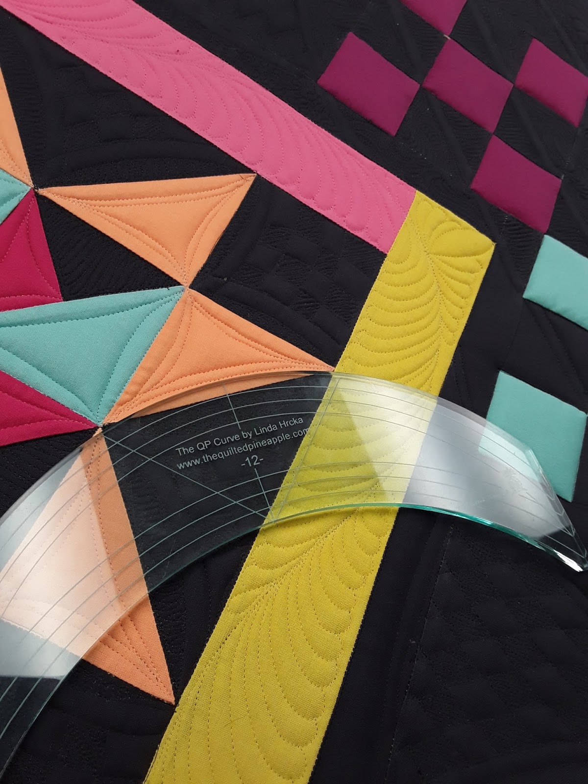 Sue Daurio's Quilting : Behind the Seams - As The Frame Turns