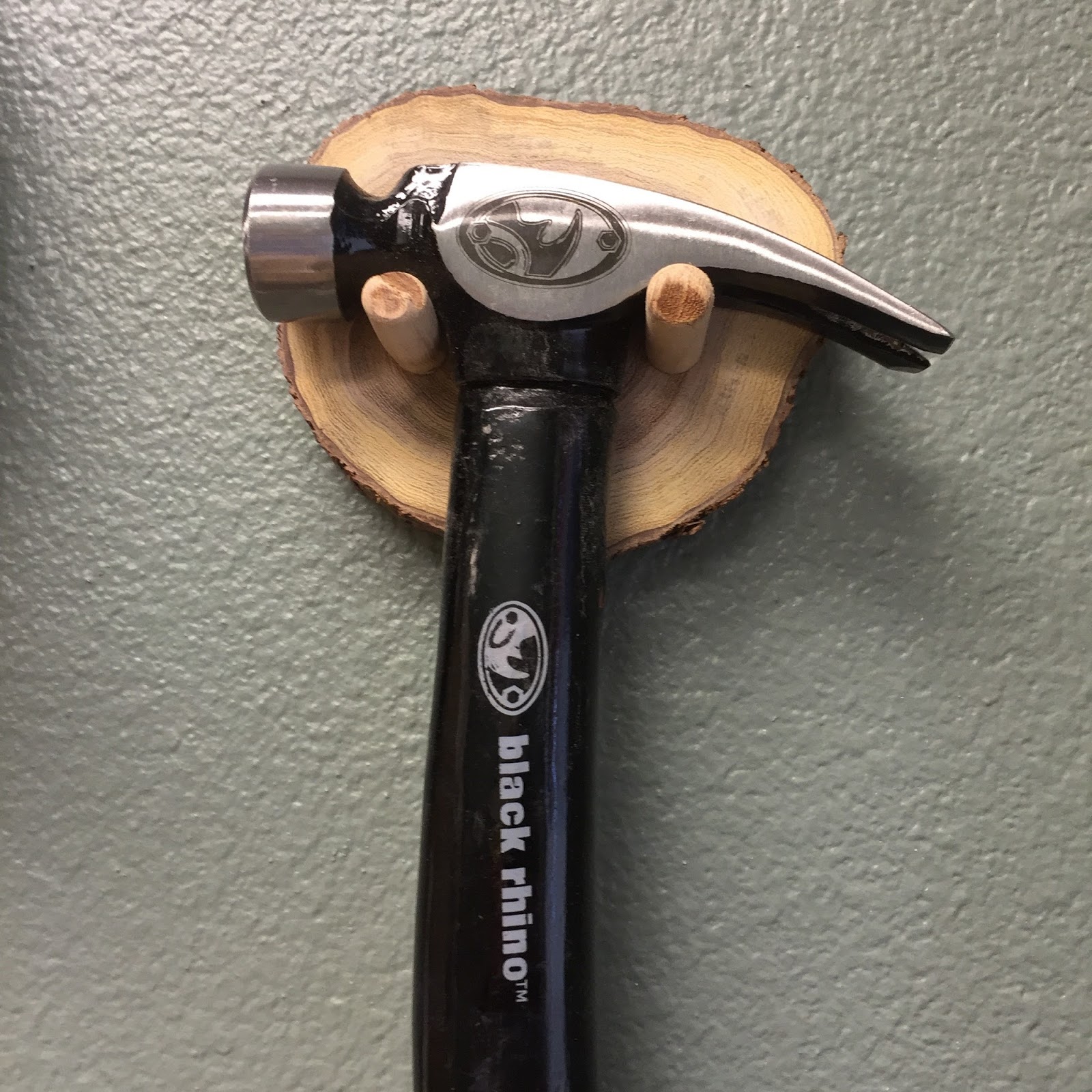 Let's Talk Wood: A 15-Minute Hammer Hanger