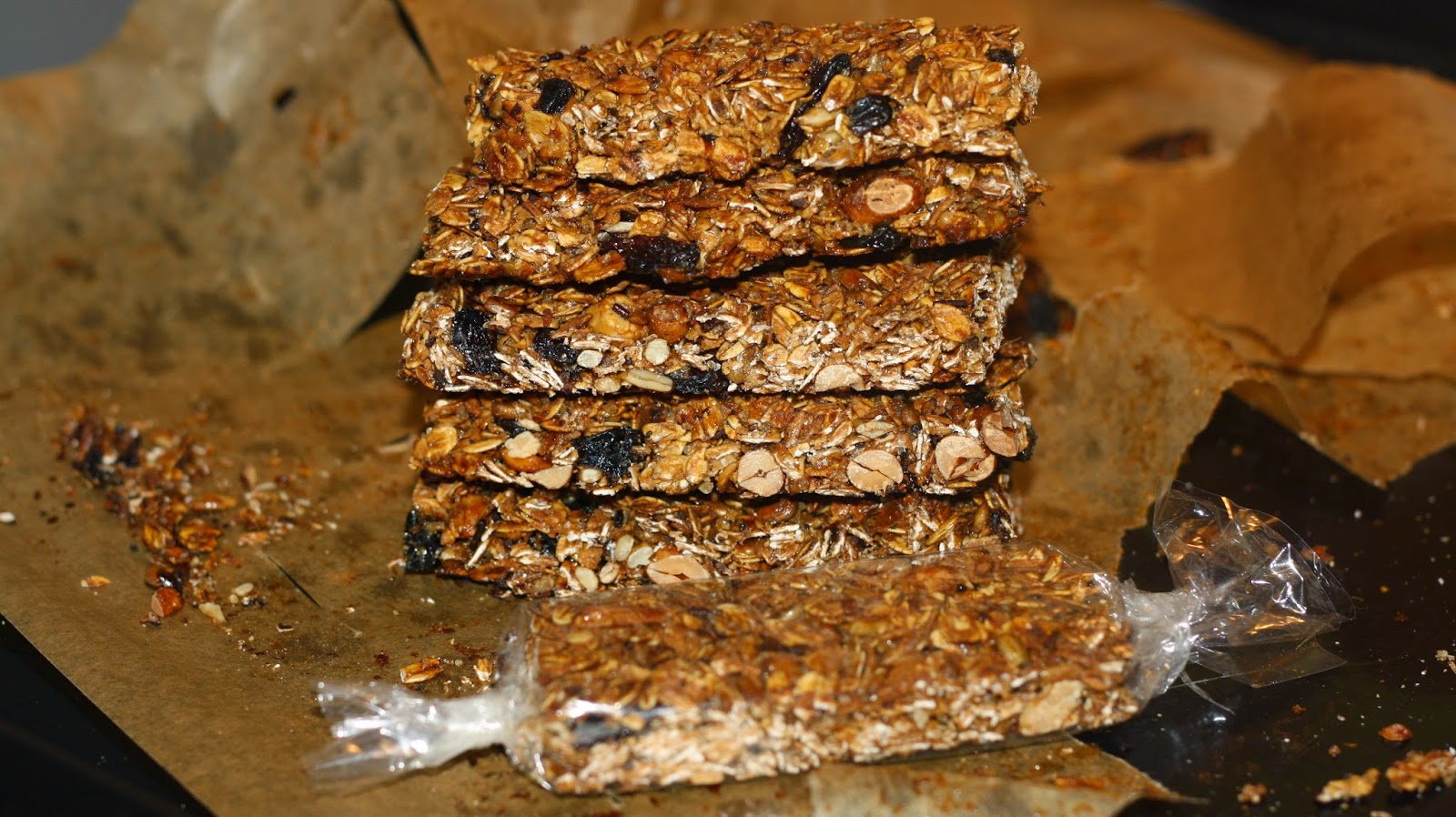 NORIU VALGYTI: Naminiai javainiai (granola batonėliai)