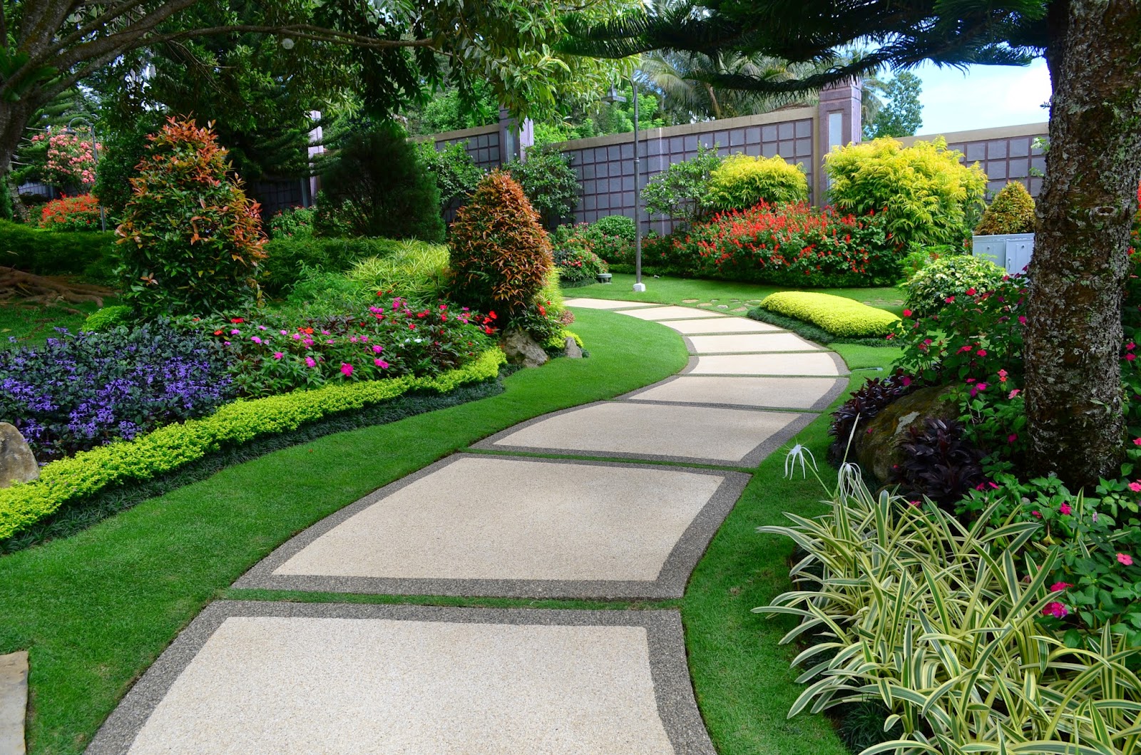 Mindanao Today: The KJC Prayer Mountain, Tamayong, Davao City