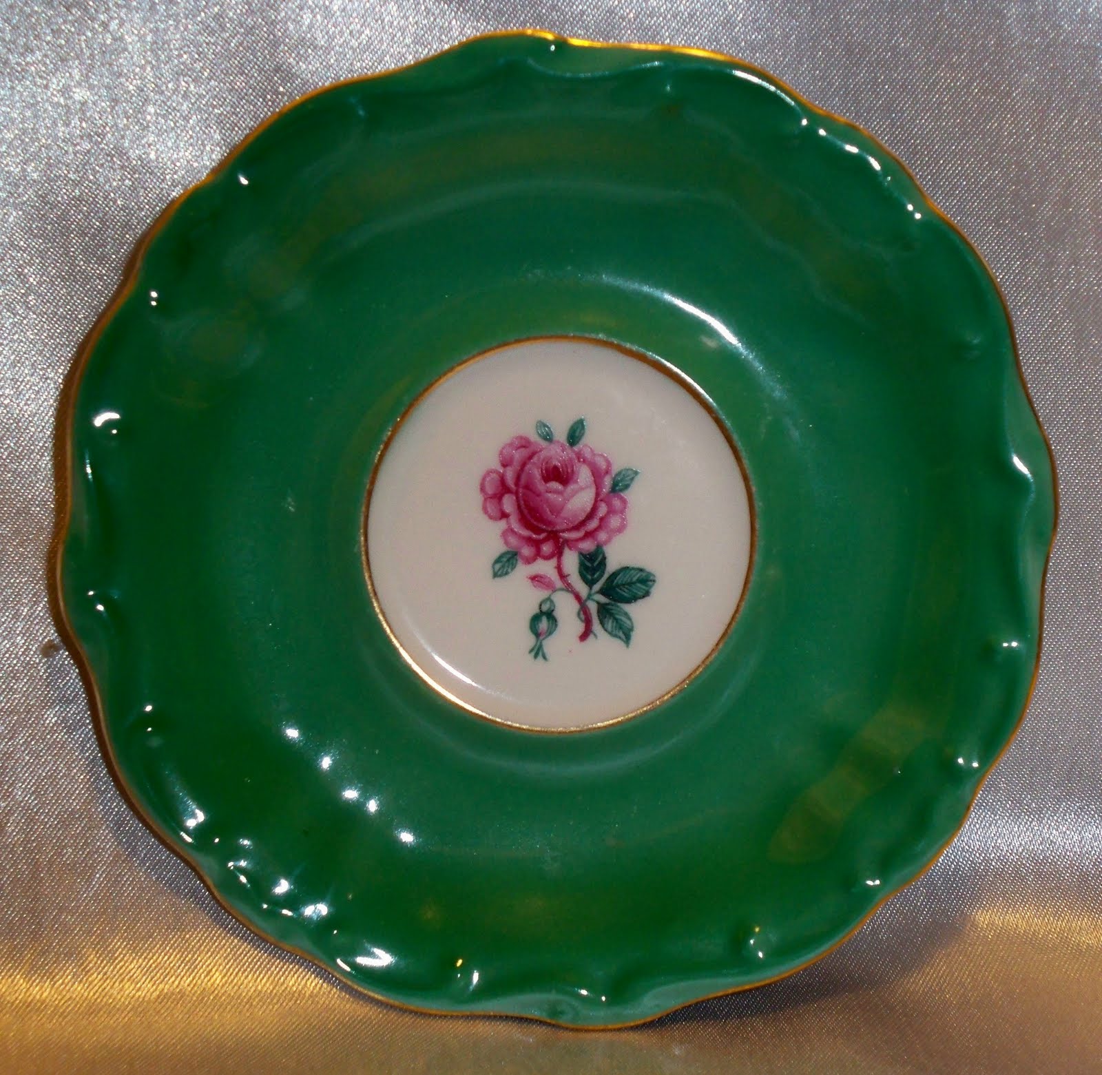 Demitasse Cups & saucers: Saucer & Plate Shapes, Styles & Designs