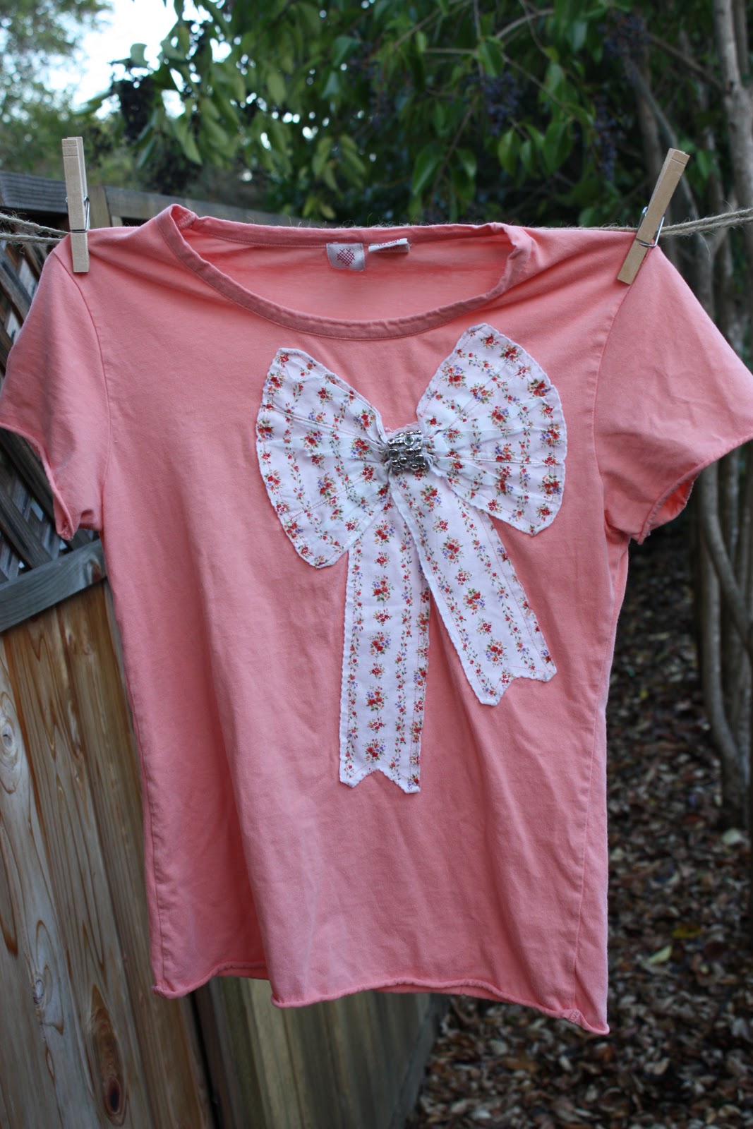 MOM: Bow Shirt Tutorial