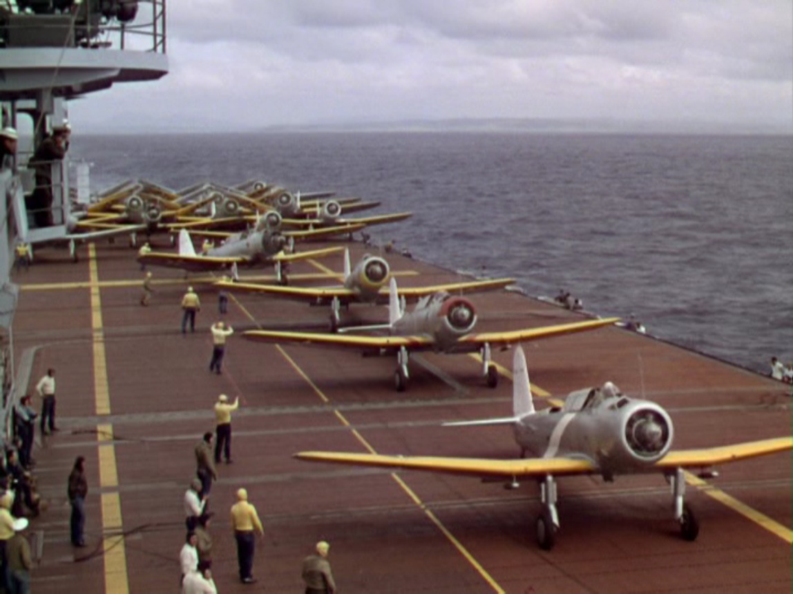 Happyotter: DIVE BOMBER (1941)