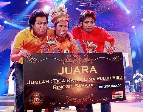 Kumpulan Sepah Juara Maharaja Lawak yang diadakan di Stadium Malawati ...