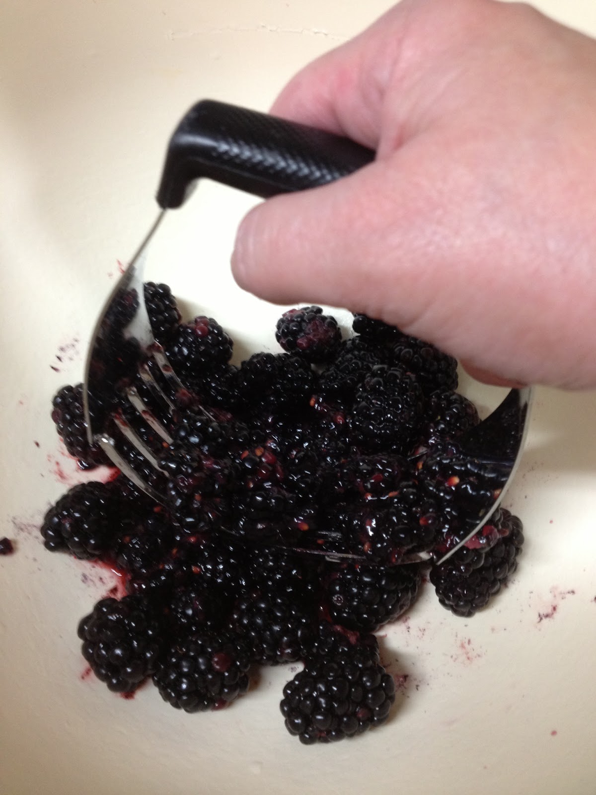 fresh juniper: Blackberry Jam - Fresh Berry Recipe and Hot Water Bath ...