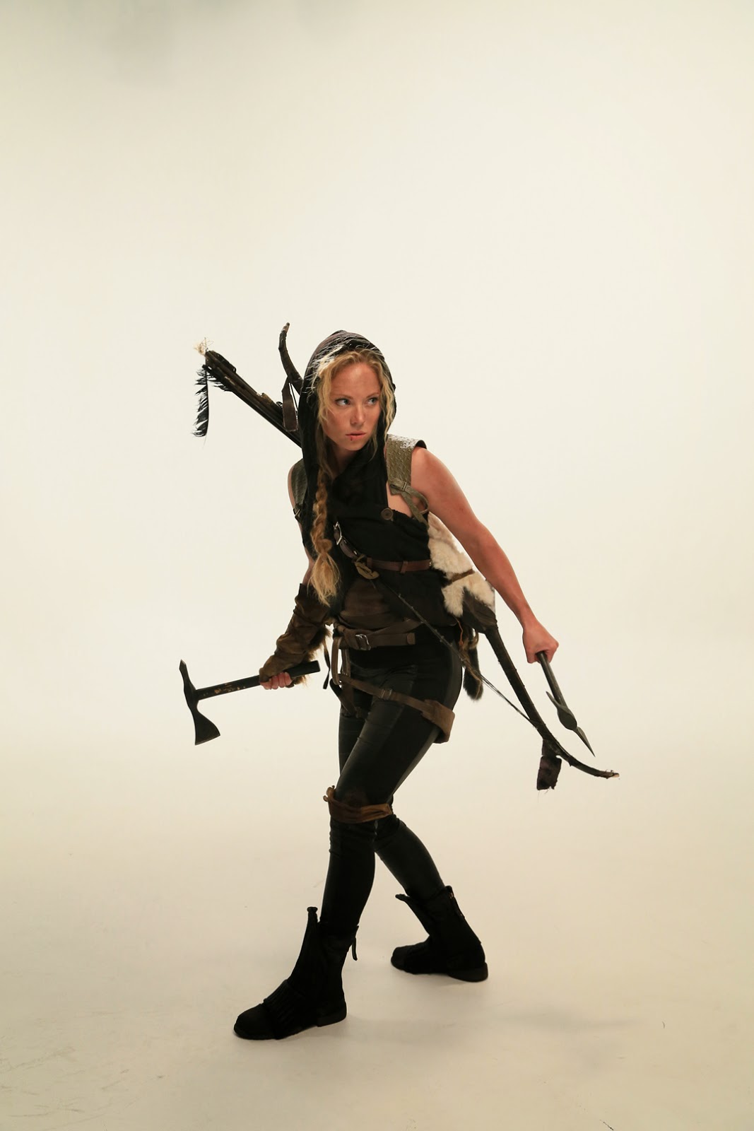 Danielle Chuchran fights aliens to rescue her friends in 'Survivor ...