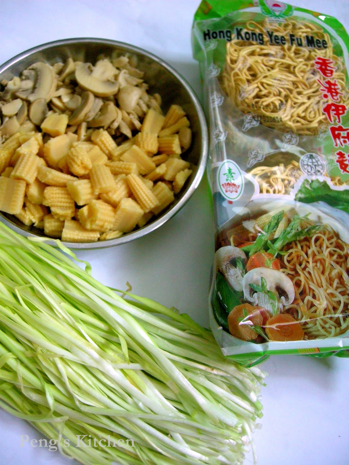 Peng's Kitchen: One Dish Meal #2 : Braised Yee Fu Noodles