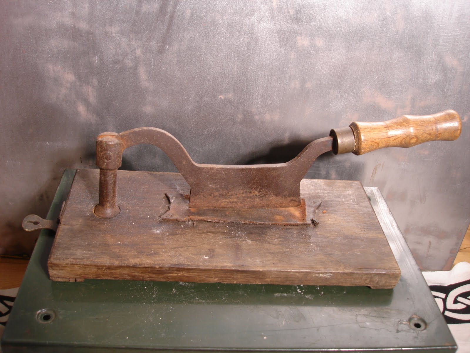 VINTAGE TREASURES AND MORE: ANTIQUE TOBACCO CUTTER