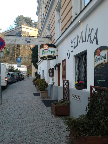 Šemíkovi: dubna 2012