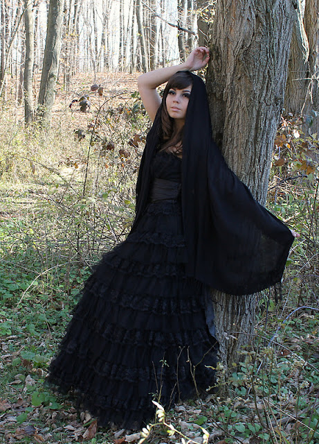 The Raven Girl. | Passing Whimsies