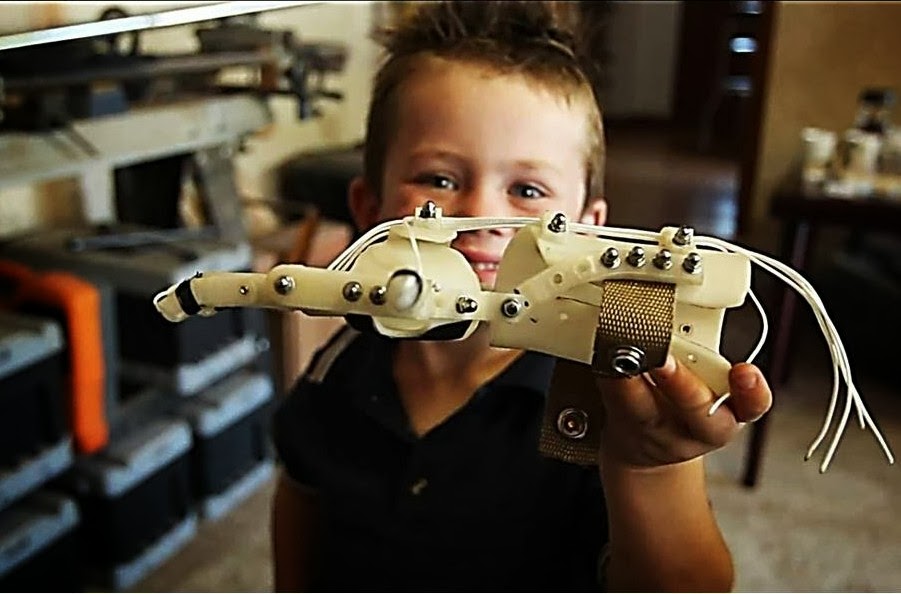 DIY Dazzlers: Welcome To Fun & Easy DIY!: Awesome DIY Prosthetic Hand ...