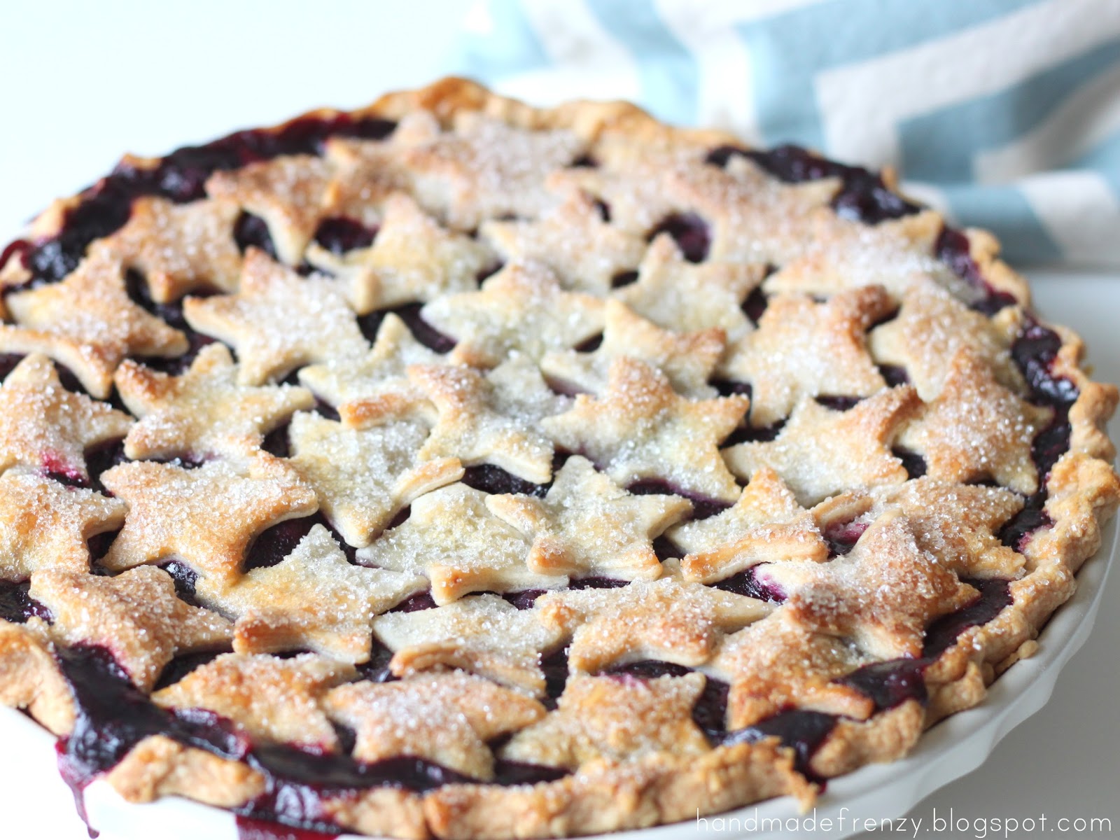 Fresh Blueberry Pie / Handmade Frenzy