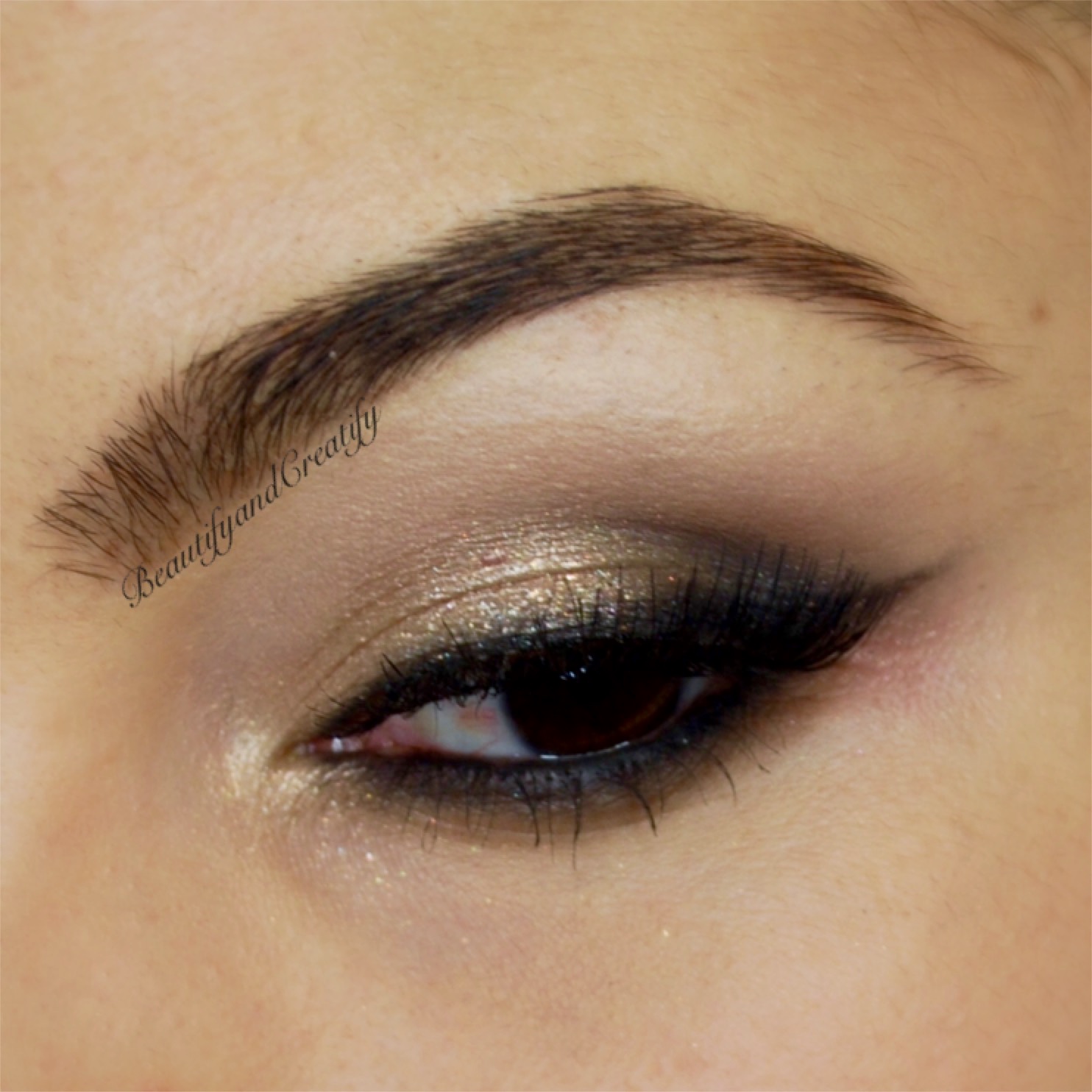 Quick and Easy Smokey Liner Look
