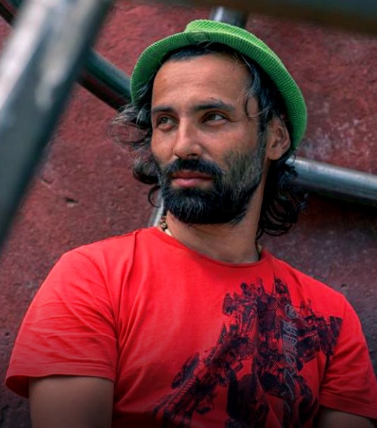 CULTURA: Escultura: “Love” (Amor) ALEXANDER MILOV