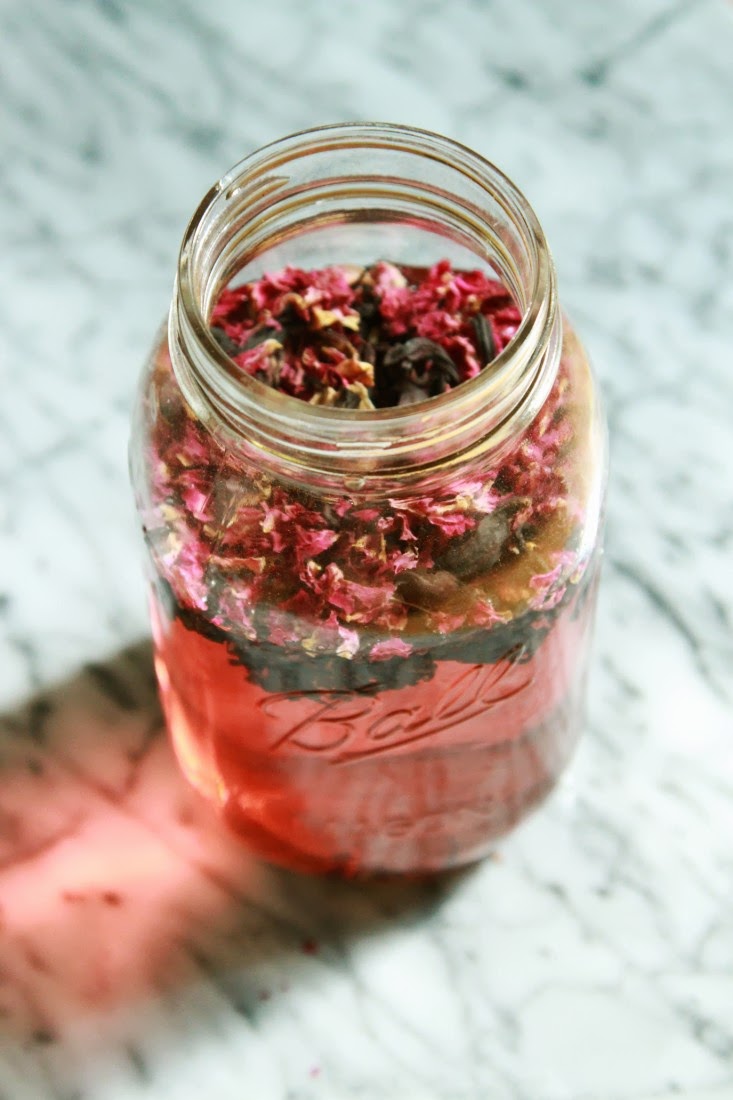 HEIRLOOM B E A U T Y: Summer Goddess Sun Tea with Chamomile Syrup