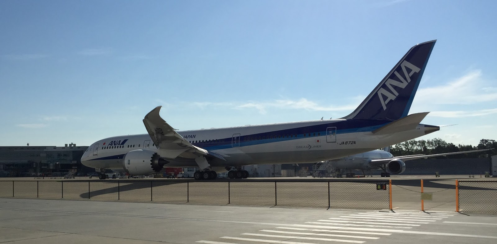 All things 787: QANTAS finally commits to 787, Boeing set to deliver 13 ...