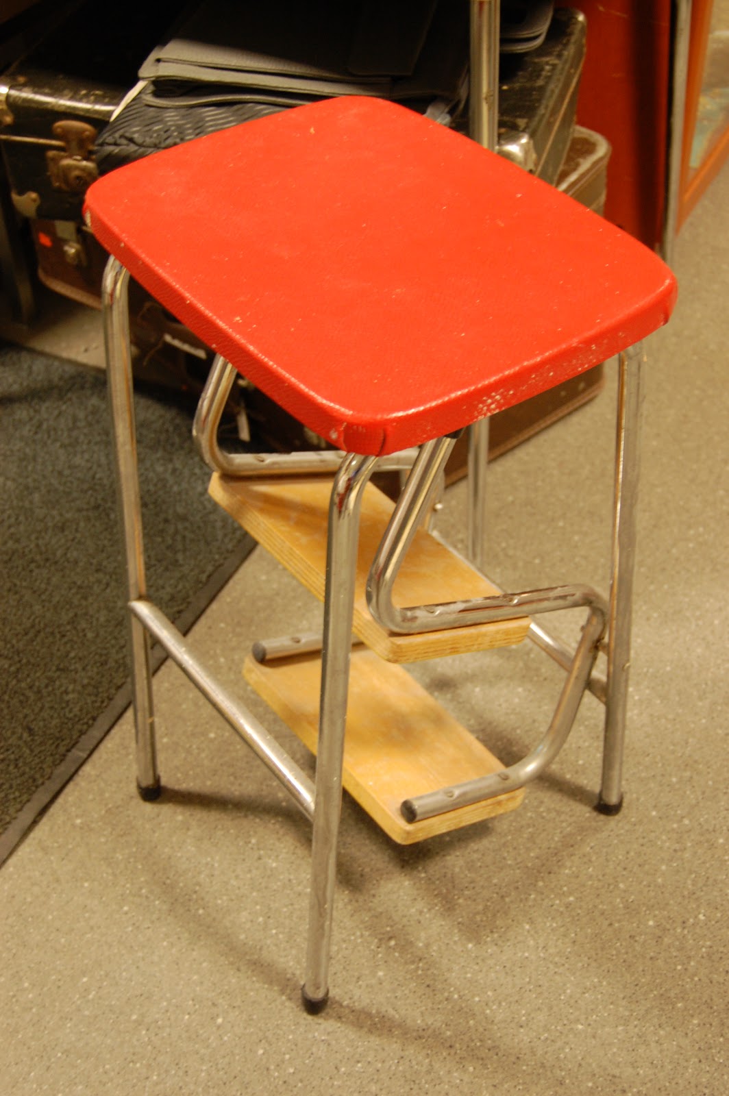 Bruktikken på havna.: CLUPEA, TRAPPEKRAKK, OG EI KIRKE!