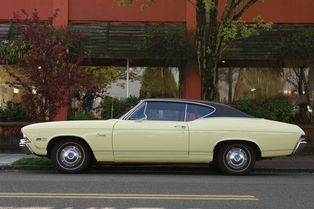 OLD PARKED CARS.: 1968 Chevrolet Chevelle Concours Hardtop.