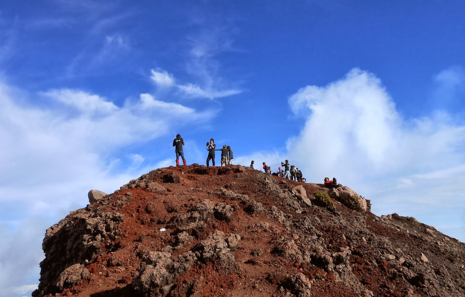 Profil Gunung Slamet dan Pendakian Lewat Bambangan - Najih.web.id