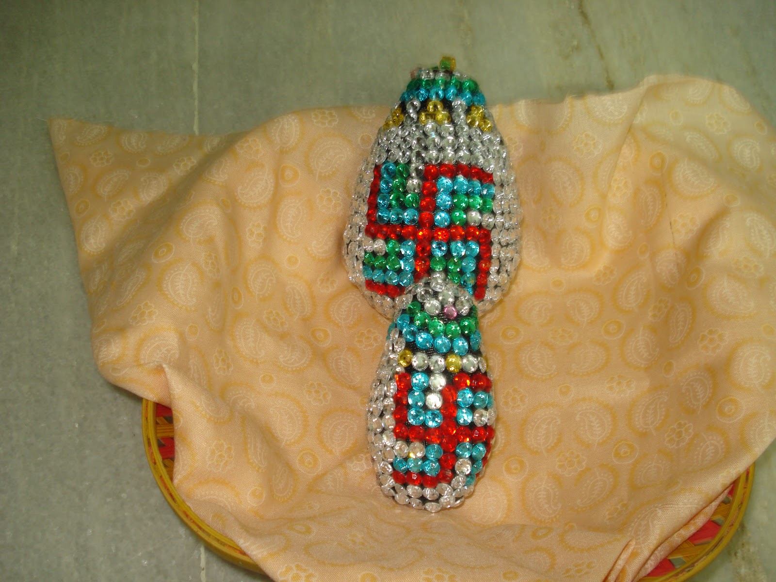 Indian Handmade Items: Kalash with Narel