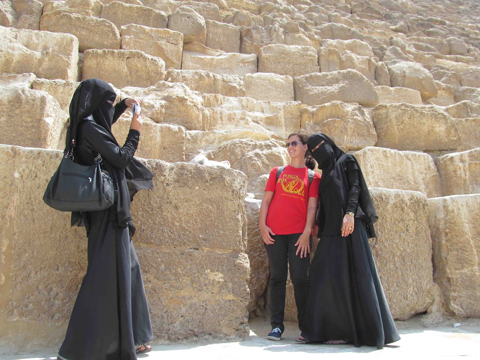 Com a cara, a coragem, a saudade e ...: ... a burca