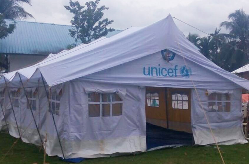 UNICEF Indonesia: UNICEF tents help keep kids learning after Aceh quake