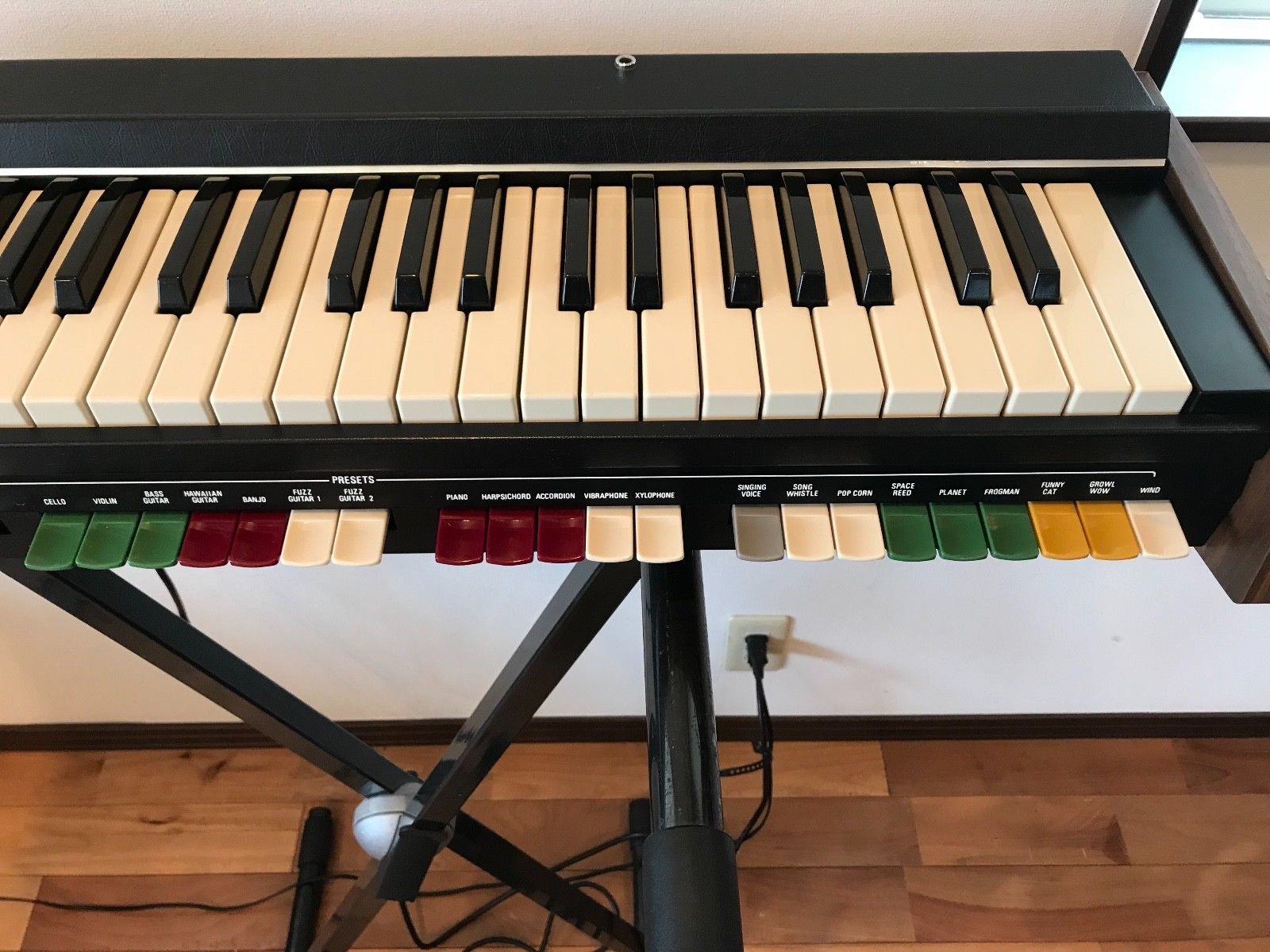 MATRIXSYNTH: Roland SH-2000 vintage analog synthesizer SN 557444