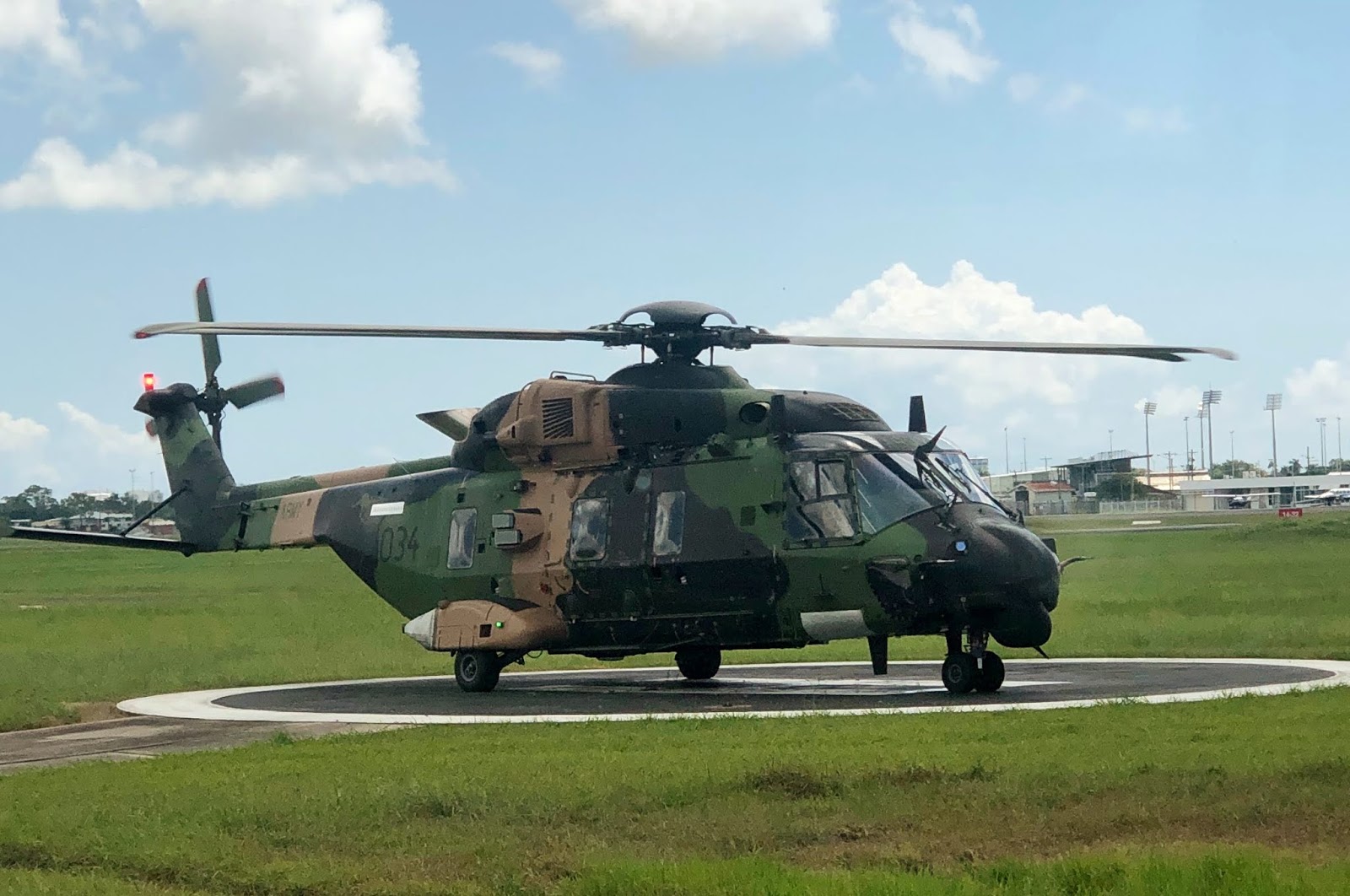 Central Queensland Plane Spotting: Australian Army NH Industries MRH-90 ...