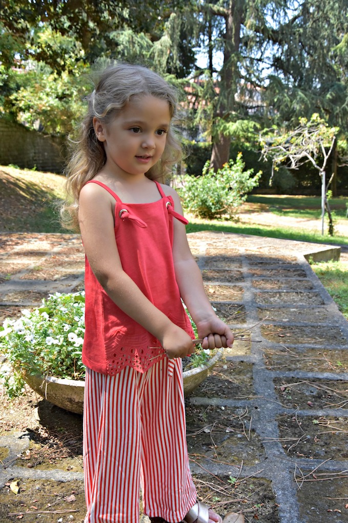 Moda per bambini: pantaloni a palazzo a righe bianche e rosse | Cosa Mi ...