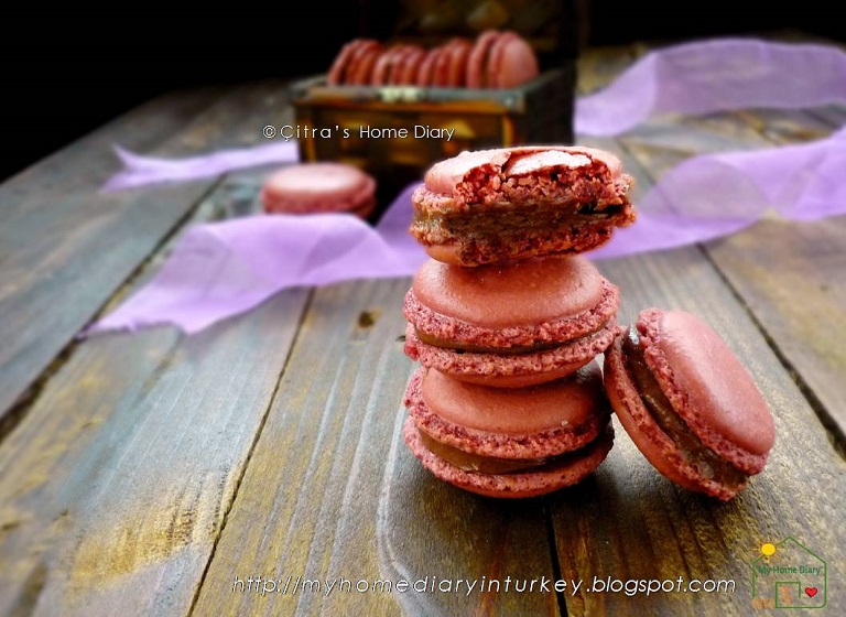 Citra's Home Diary: Hazelnut Macarons With Nutella Filling