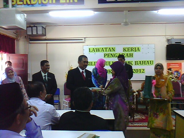 SMK BAHAU, JALAN ROMPIN, 72100 BAHAU