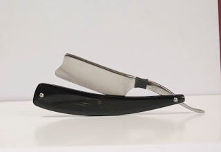 A Razors Tale: Custom Straight Razors