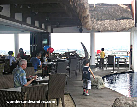 All about Elizabeth: Vivere Suites Sky Lounge Restaurant and Bar