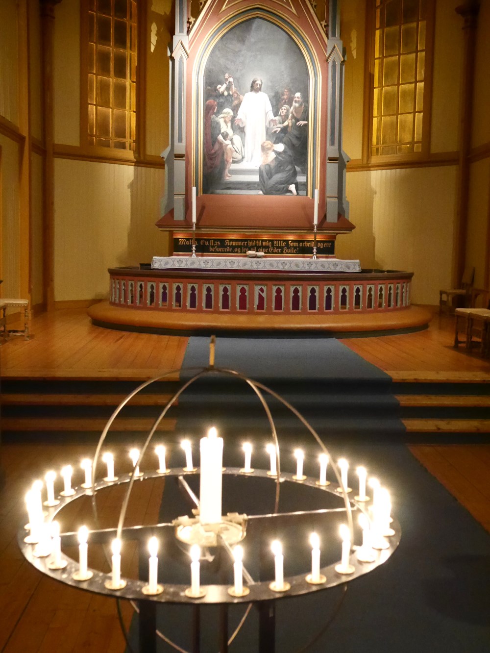 Bjørn O.Hansen: Rundt en alterring