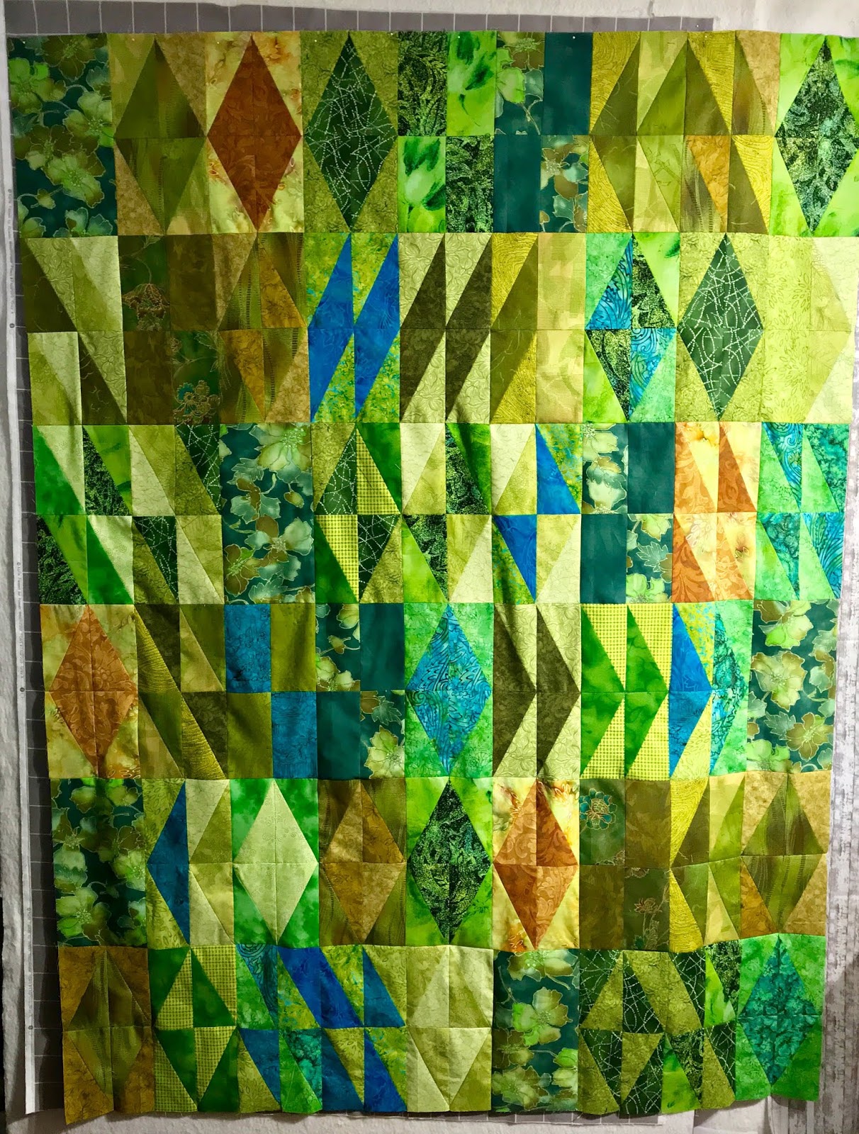 something rosemade: Jolly Jinny Jungle Quilt--A Finally Finish