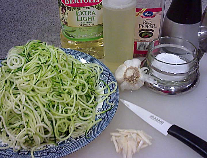 Fluffy Chix Cook: Zucchini Zoodles Knock Out Pasta In Round One