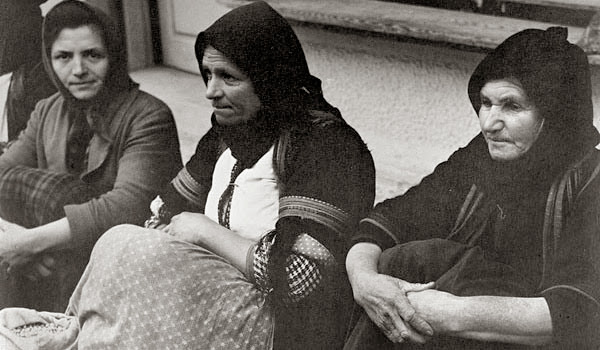 OLTRE IL MURO: ARTE e FOTOGRAFIA: KOSTAS BALAFAS | PHOTOGRAPHER