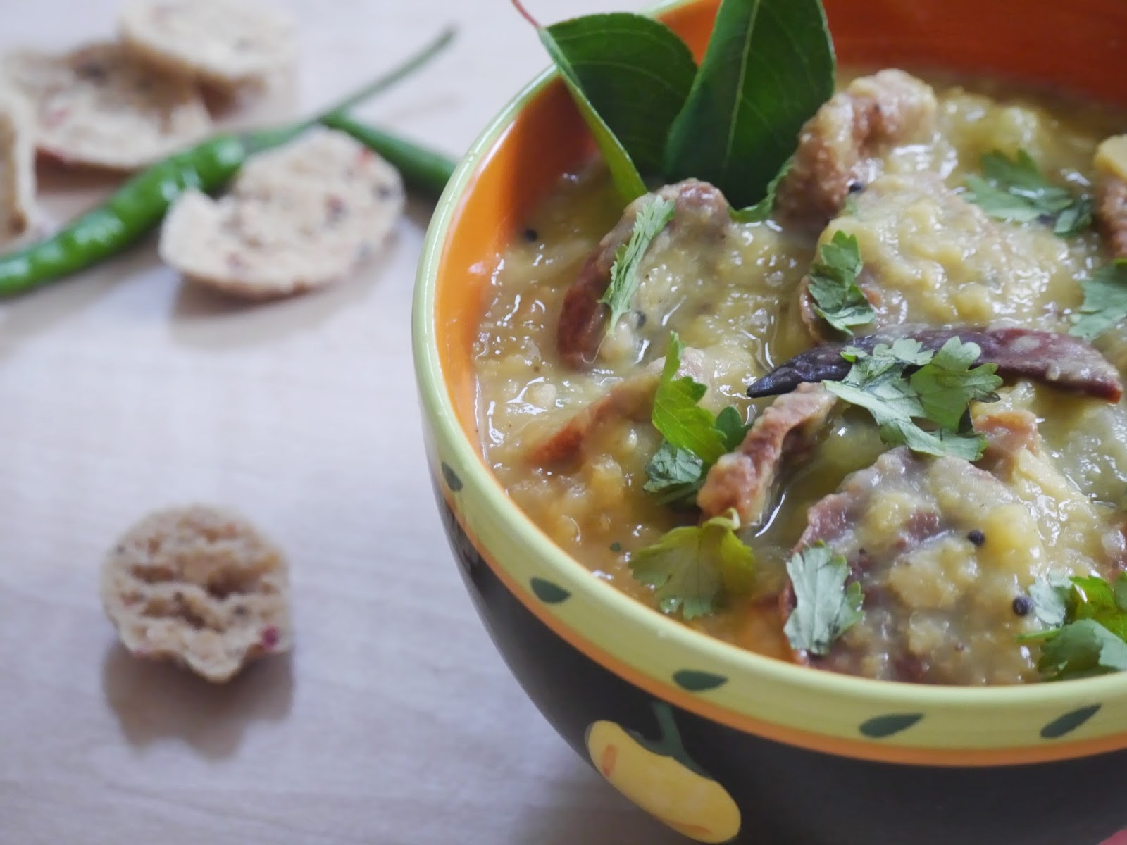 A Peek into My Kitchen: Suraikkai / Bottle Gourd Paruppu with Kuzhambu ...