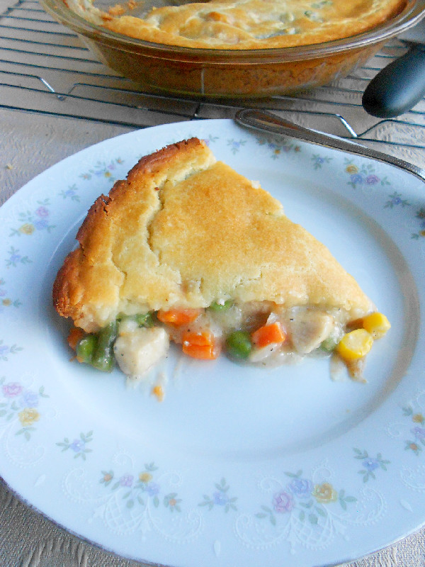 Quick & Easy Chicken Pot Pie - Confessions of a Confectionista