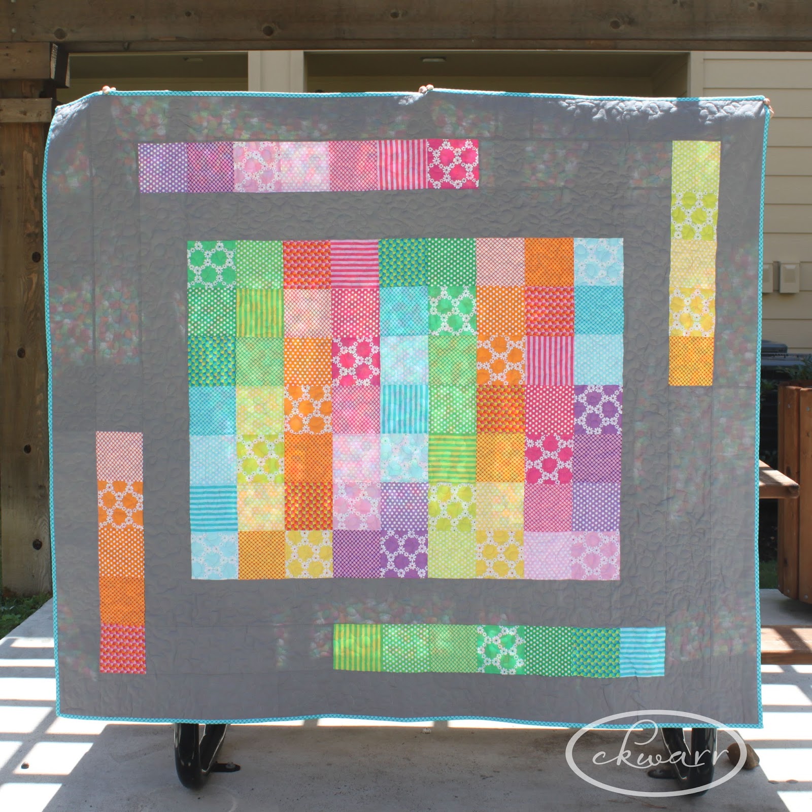 Crafty Endeavors: Happy Weekender Quilt in Happy Tones