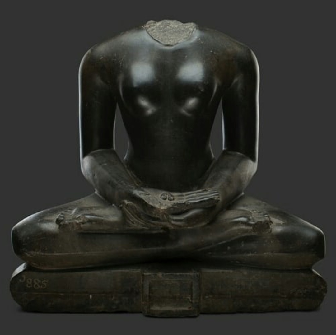 Ancient idols of Lord Mallinath worshiped in female form