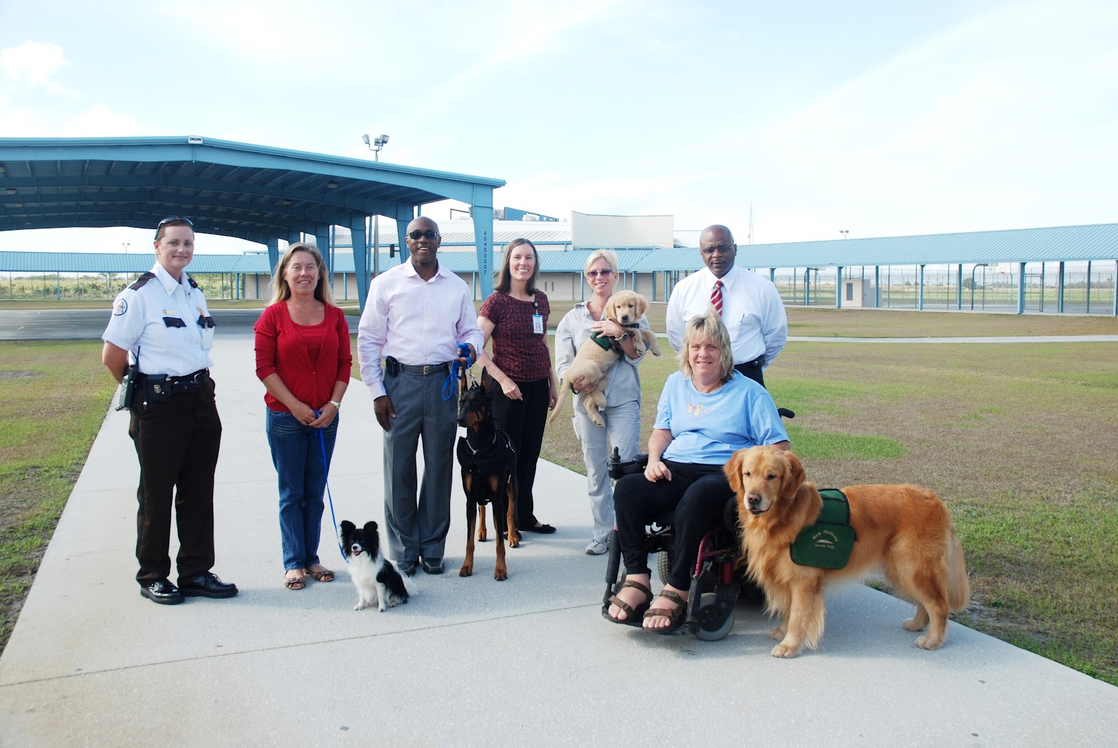 PRISON DOG PROGRAMS ~ BRIDGES and PATHWAYS of COURAGE: A FEW PRISON DOG ...