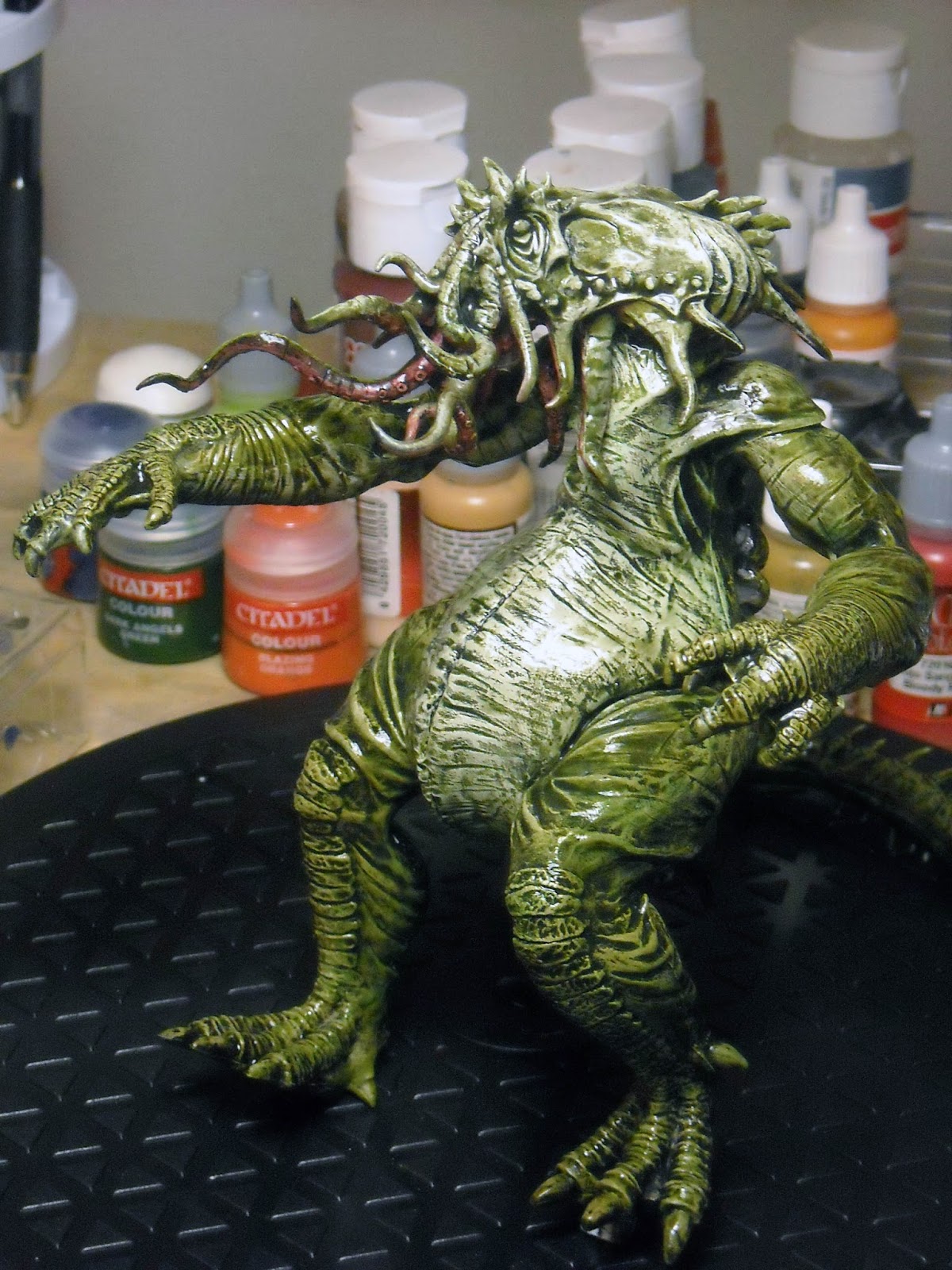 Roebeast's Magical House of Sunshine: Painting a Reaper Bones C'thulhu.