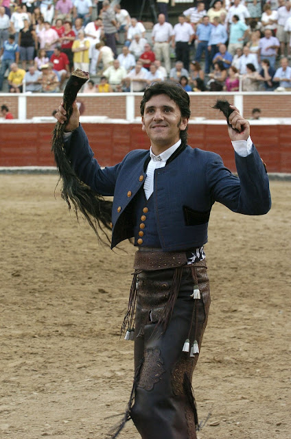 Vuelta Al Ruedo Muere Revuelo Estrella De La Cuadra De Diego Ventura