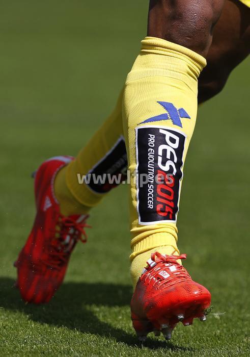 La Liga Sock Sponsorship Deal - Atlético Debuts PES 2015 Sock ...