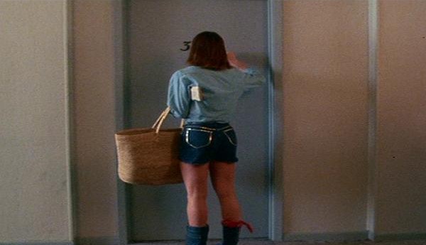 Caroline Williams Hot