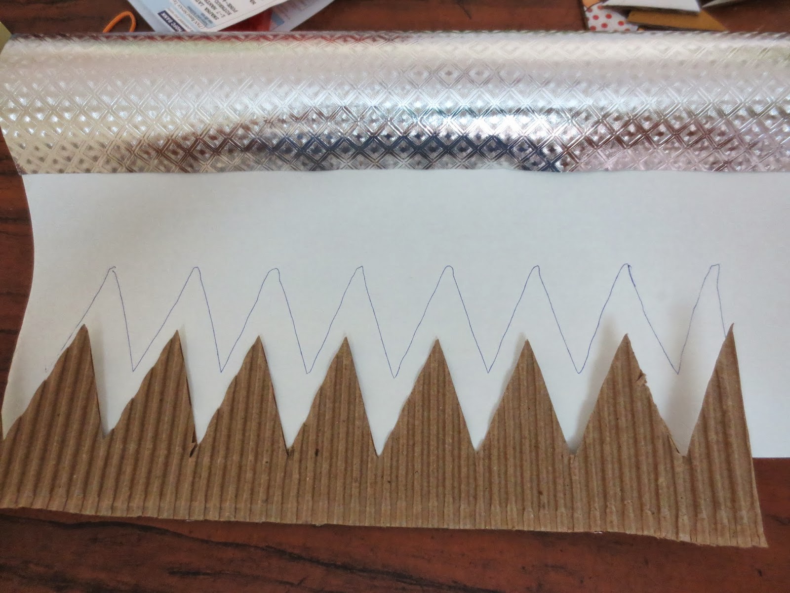 Practical Mom: DIY Prince Crown